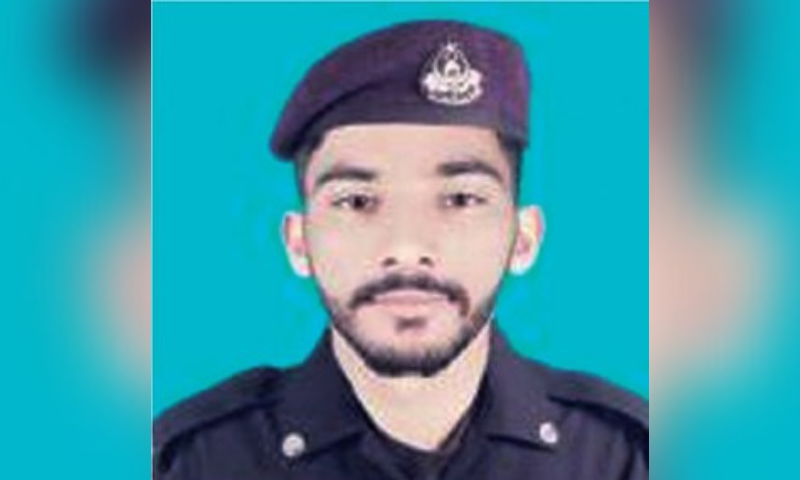 Policeman shot dead as Gwadar protest rages on - Pakistan - DAWN.COM