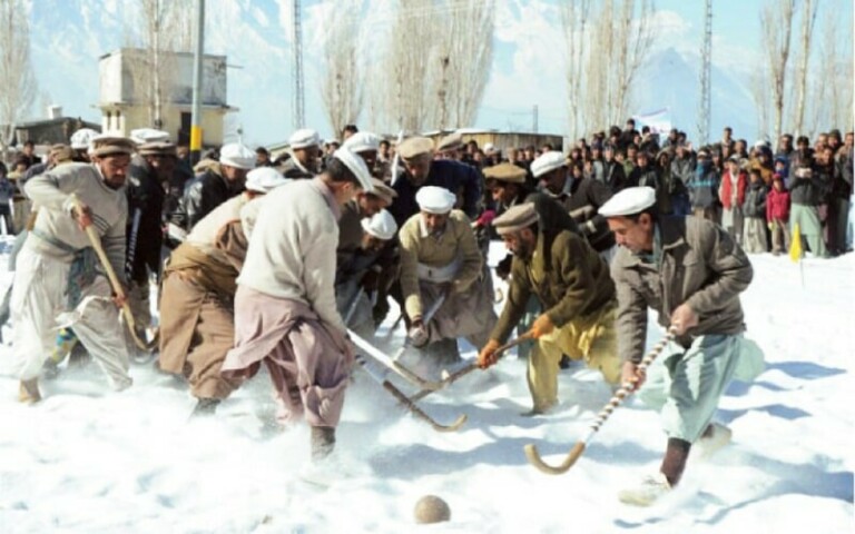 GB’s winter festivities start with colourful events - Pakistan - DAWN.COM