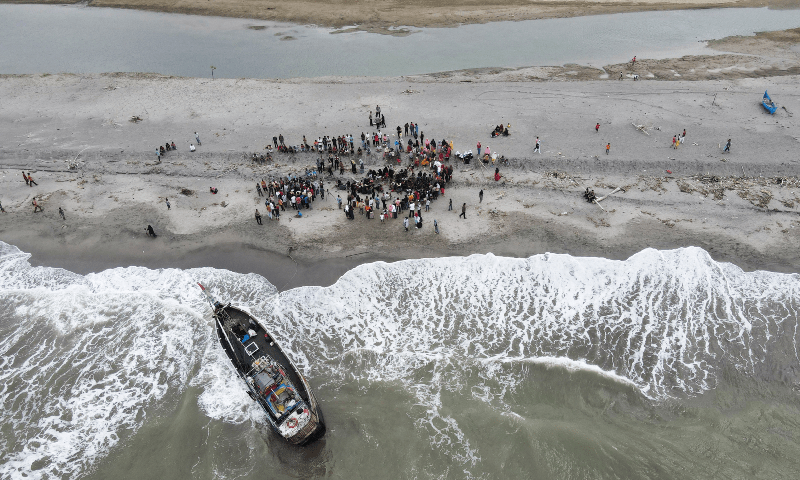 69 Rohingya refugees land on Indonesia’s west coast - World - DAWN.COM