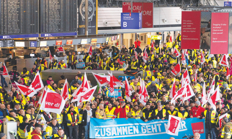 Hundreds of flights axed in Germany after strike - Newspaper - DAWN.COM
