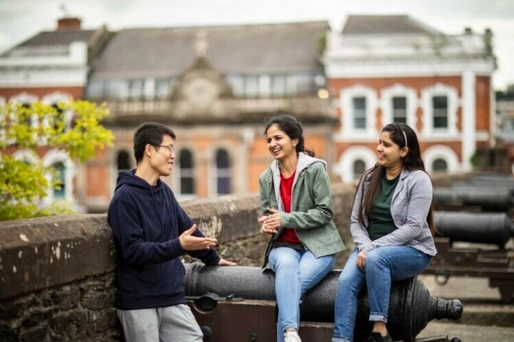 UK emerges as top destination for Pakistani students seeking master’s ...
