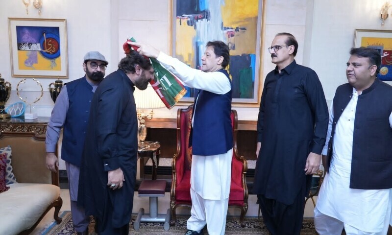 Former PML-N leader Sheikh Waqas Akram joins PTI - Pakistan - DAWN.COM