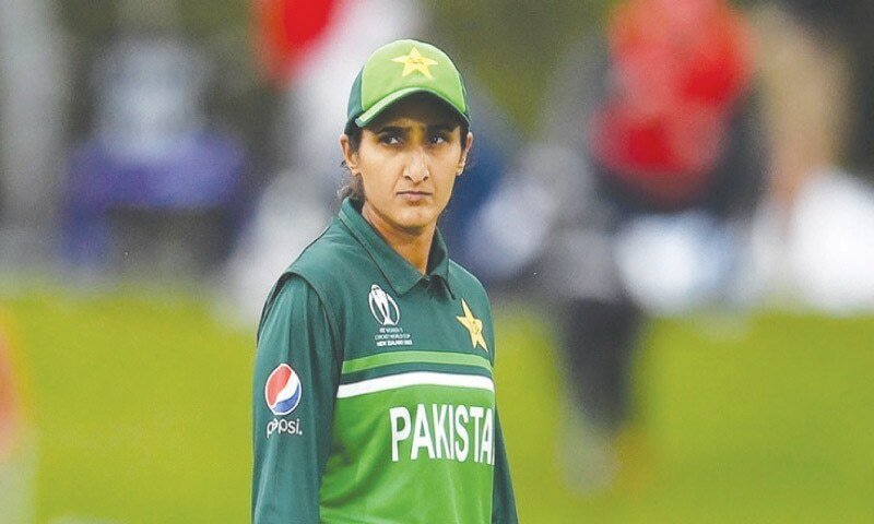 Bismah leaves captaincy, remains available for selection - Newspaper ...