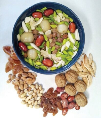 Literati, artists celebrate Nauroz with enthusiasm - Newspaper - DAWN.COM