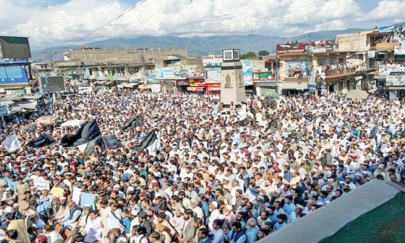 Protesters vow to resist militants - Newspaper - DAWN.COM