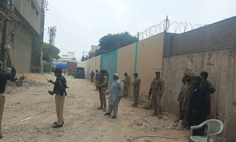 No loss of life reported as fire engulfs factory in Karachi’s SITE area ...