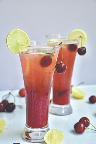 Cook-it-yourself: Cherry lemonade - Newspaper - DAWN.COM