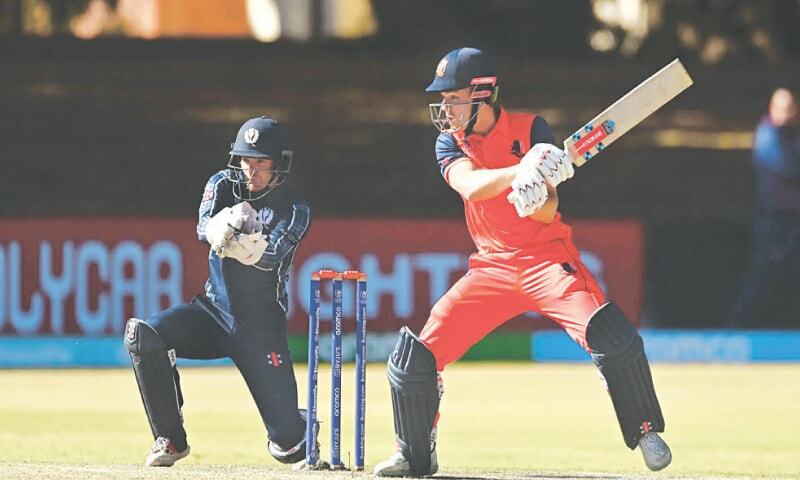 All-round De Leede helps Dutch qualify for World Cup - Newspaper - DAWN.COM