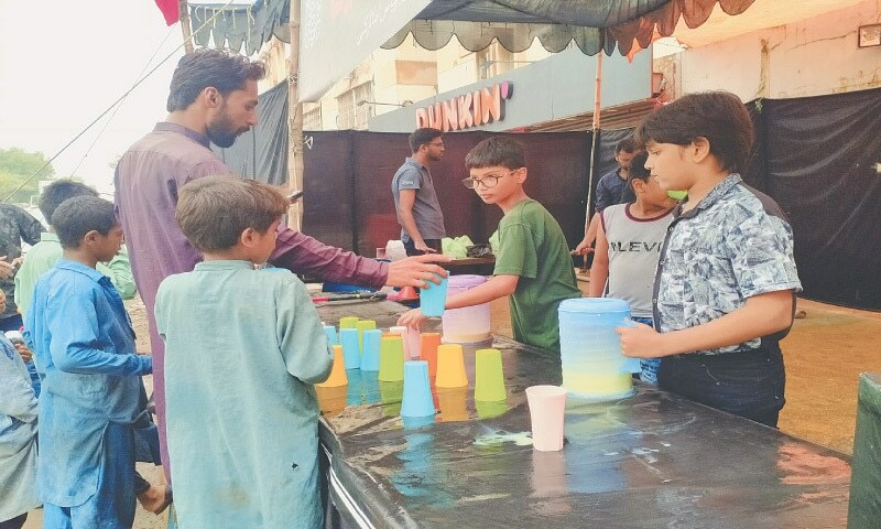 Sabeels spring up across Karachi to quench thirst and spread love ...