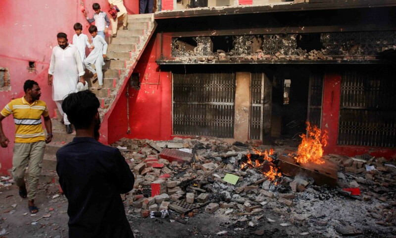 At ‘mob’s mercy’, Christians cry out for justice - Pakistan - DAWN.COM