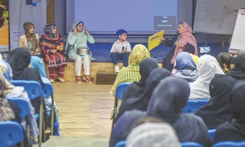 ‘Fun method’ introduced to teach English to children - Pakistan - DAWN.COM