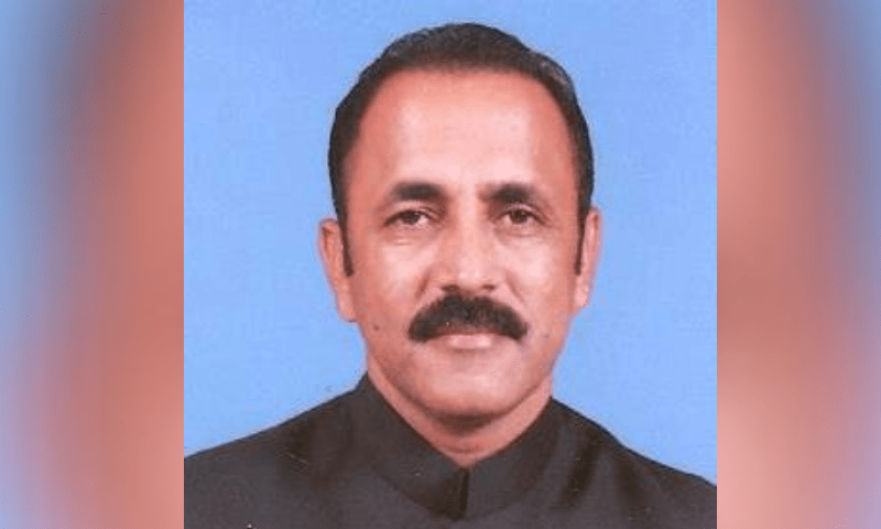 Ex-MPA Mumtaz Ali Chang found stealing power for farmhouse in Sadiqabad ...