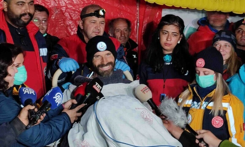 US explorer rescued after nine days in cave - World - DAWN.COM