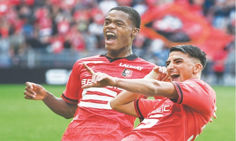 Asoro goal gives clinical Metz 1-0 win at Lens - Newspaper - DAWN.COM