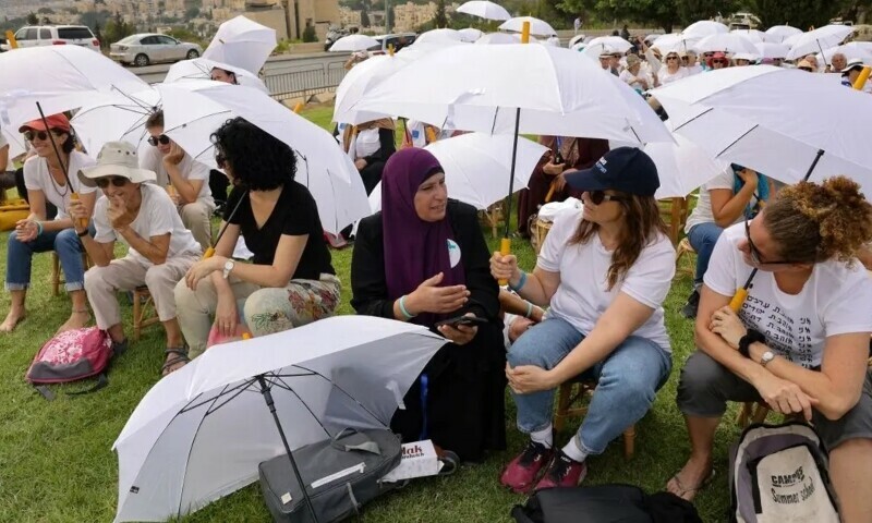 Israeli, Palestinian women hold joint rally for peace - World - DAWN.COM