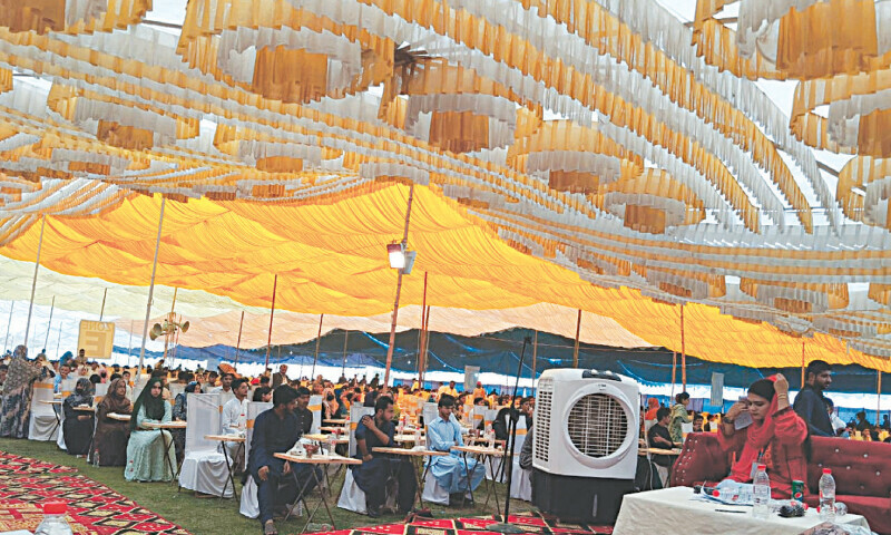 Over 40,000 take MDCAT re-conducted in Sindh - Newspaper - DAWN.COM