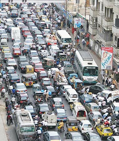 Blaring horns - Newspaper - DAWN.COM