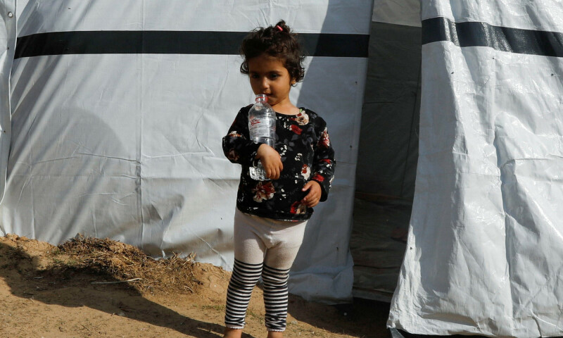 PHOTOS: Displaced Palestinian children in camps as Israeli strikes ...