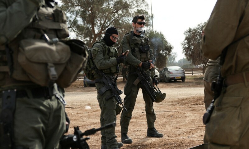 PHOTOS: Israeli soldiers return from ground operation in Gaza - DAWN.COM