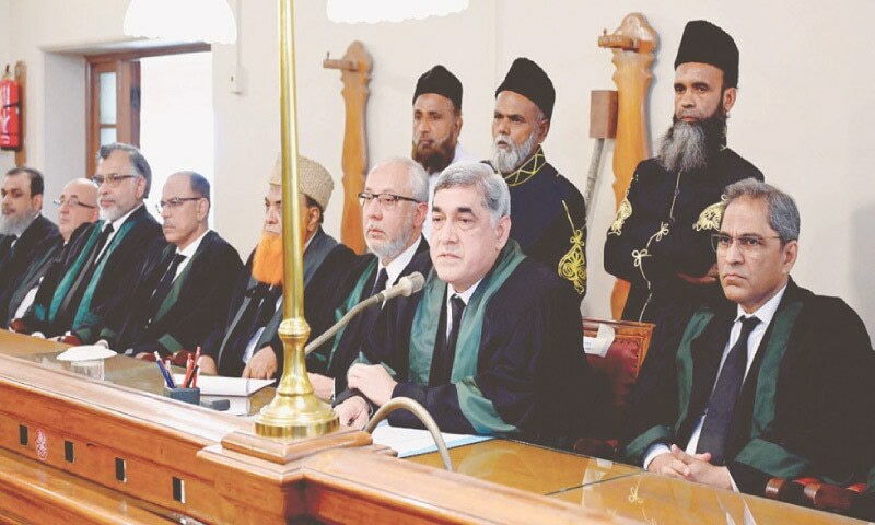 Full court reference held for SHC judge - Newspaper - DAWN.COM