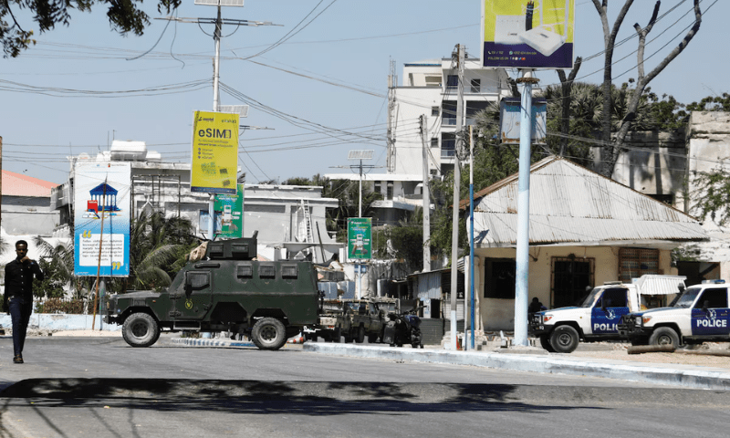 Al Shabaab lays siege to hotel in Somalia; 3 killed - World - DAWN.COM