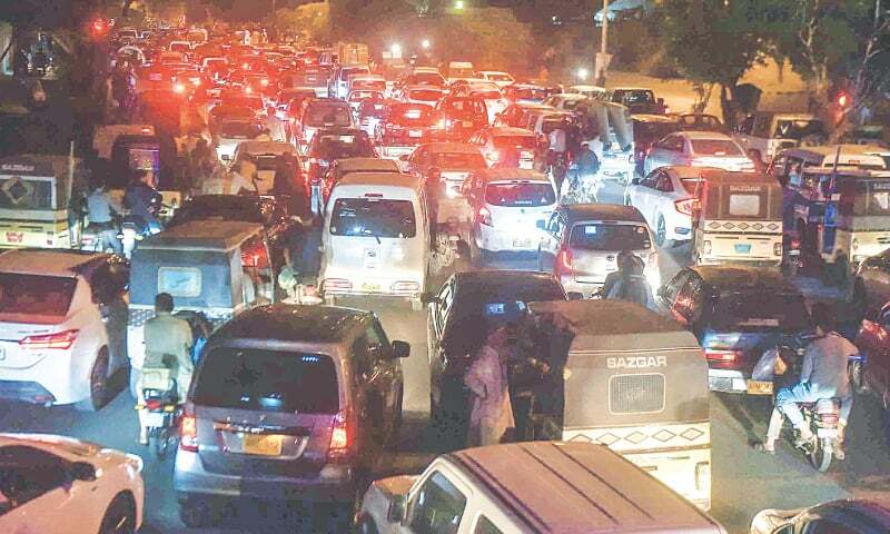 Karachi faces severe traffic jams on eve of Ramazan - Pakistan - DAWN.COM