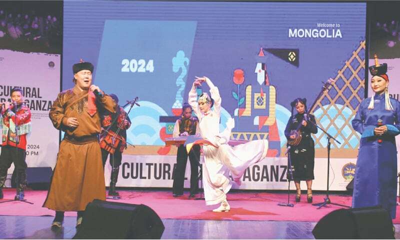 Nomadic Mongolian music evokes ancient spirits - Newspaper - DAWN.COM