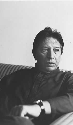 IN MEMORIAM: And The Curtain Falls... - Newspaper - DAWN.COM