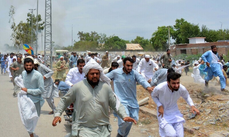 Injuries, deaths ‘due to firing’ at Bannu protest for peace: KP govt ...