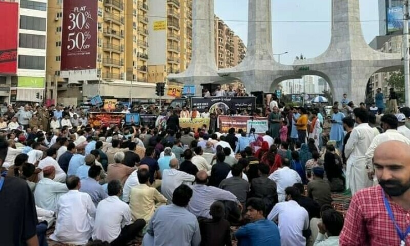 Police break up protest in Karachi calling for recovery of Priya Kumari ...