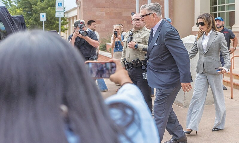 Judge dismisses Baldwin manslaughter case over withheld evidence ...