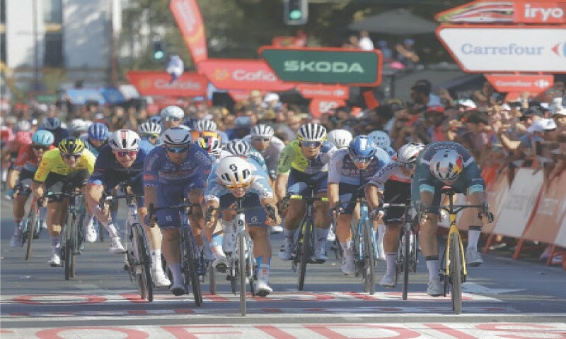Bittner edges Van Aert to win Vuelta fifth stage - Sport - DAWN.COM