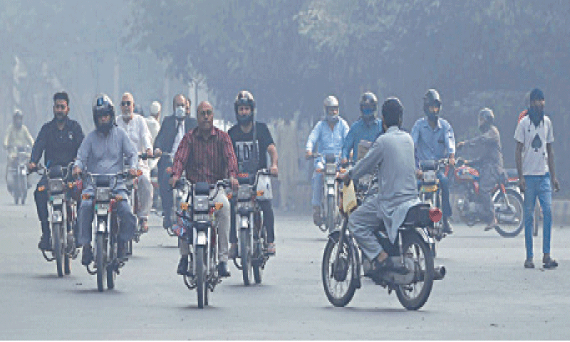 Punjab CM orders separate lanes for bikers - Pakistan - DAWN.COM