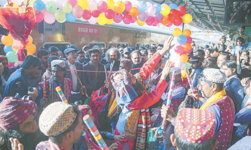 Thar Desert Safari Train launched - Newspaper - DAWN.COM