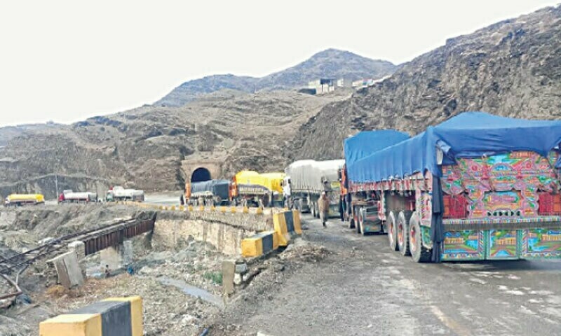 Tense calm prevails at Torkham border - Pakistan - DAWN.COM