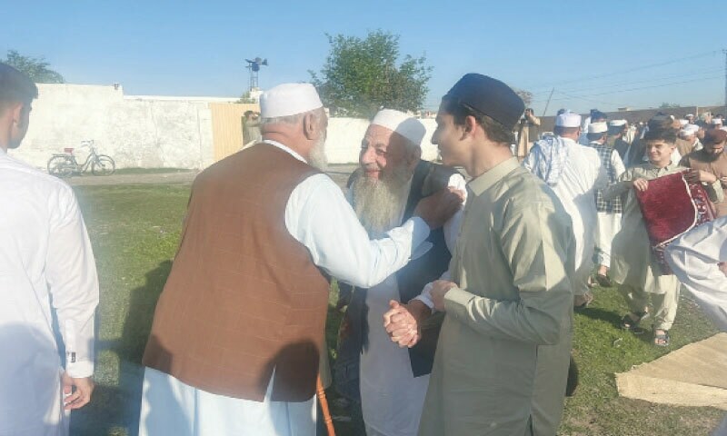 People in several areas of KP celebrate Eid - Pakistan - DAWN.COM
