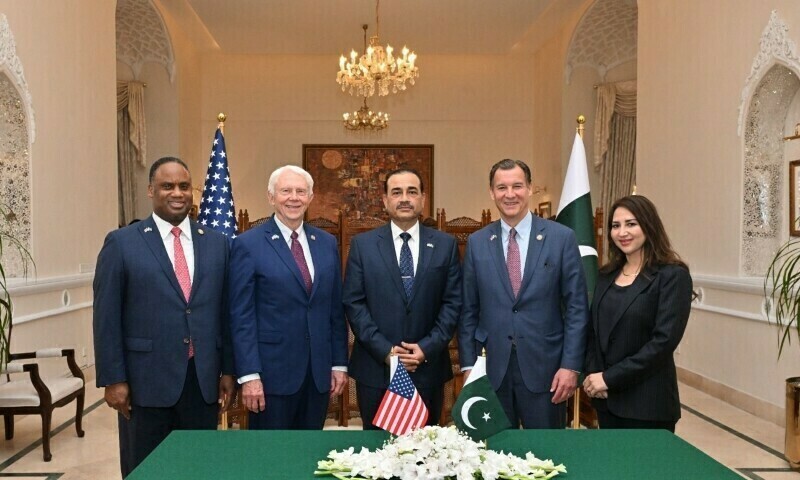 Interior minister, army chief assure US team of Pakistan’s pledge to ...