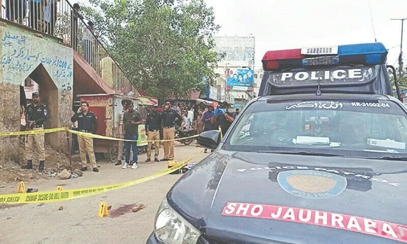 Policeman injured during robbery in Peshawar - Pakistan - DAWN.COM