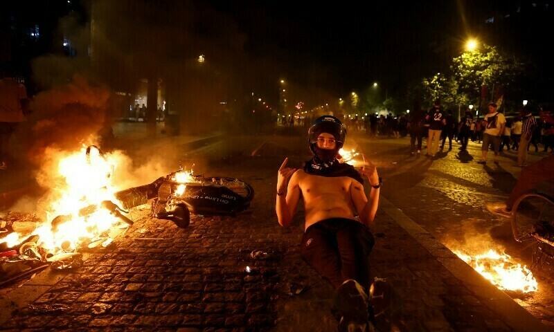 Hundreds arrested as celebrations turn wild in Paris after PSG’s ...