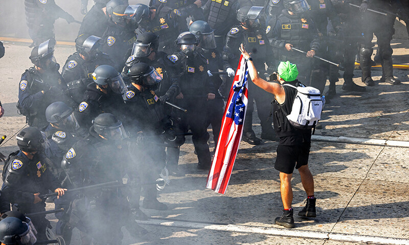 Los Angeles police order immigration protesters downtown to go home ...