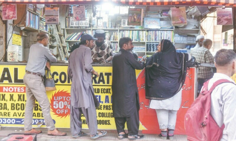 Shortage of schoolbooks distresses students, parents - Newspaper - DAWN.COM
