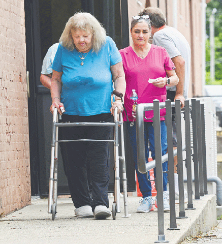 Fire at nursing home claims nine lives in US - Newspaper - DAWN.COM
