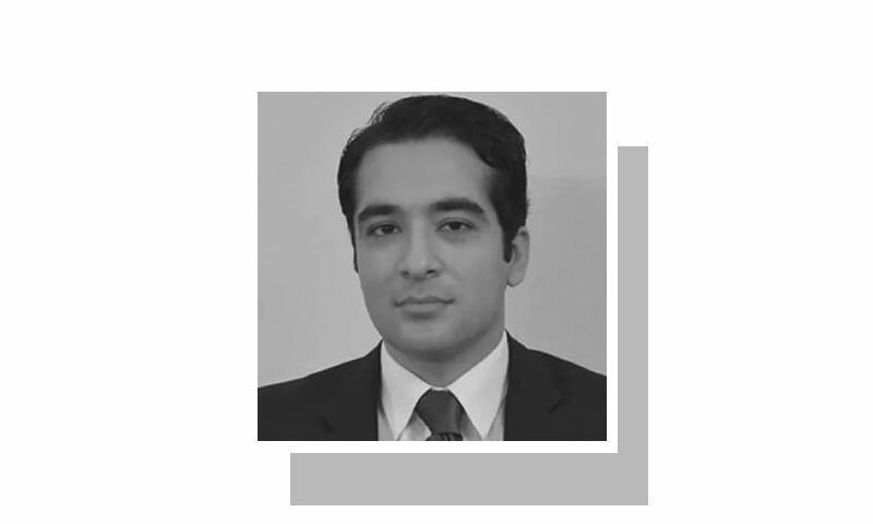 Servility in courts - Newspaper - DAWN.COM