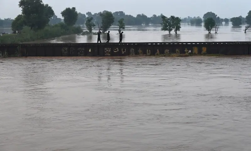 Roads, bridges washed away in Narowal amid flood - Pakistan - DAWN.COM