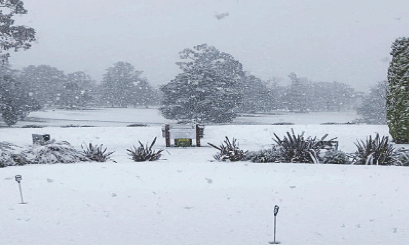 Australian towns blanketed with rare snow - Newspaper - DAWN.COM