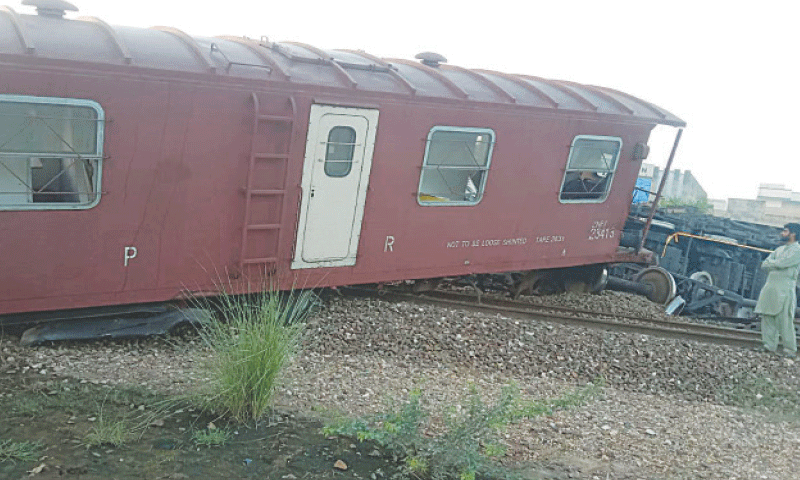 Assistant dies, driver injured in freight train crash - Newspaper ...