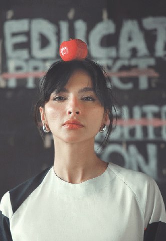 STYLE: BETWEEN THE LINES OF STYLE - Newspaper - DAWN.COM