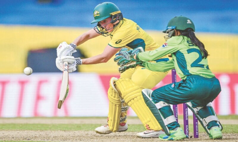 Mooney ton rescues Australia in stunning World Cup win over Pakistan ...