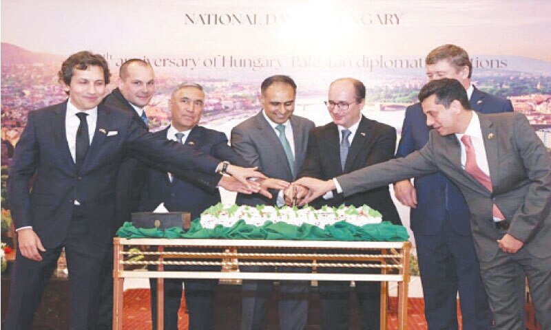 Hungarian embassy celebrates National Day - Newspaper - DAWN.COM