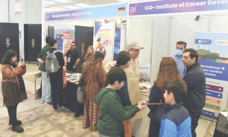 Dawn Education Expo elicits larger turnout on holiday - Newspaper ...